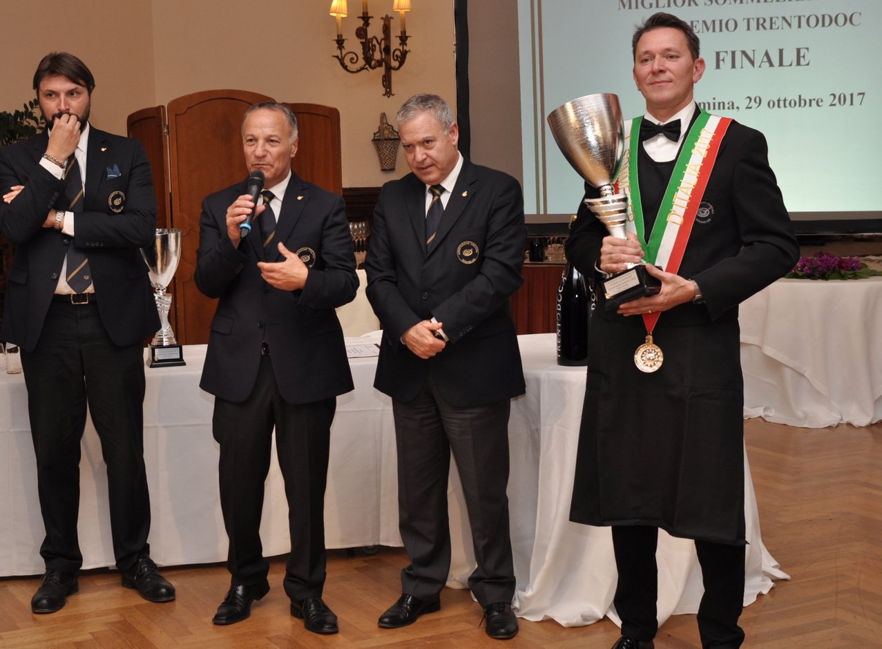 Roberto Anesi Miglior Sommelier d'Italia AIS 2017 - L'angolo del gusto ...